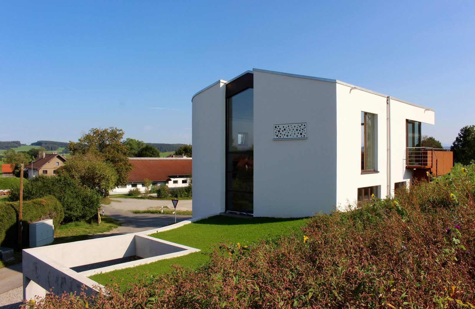 Mit Kurven und Kanten – Fritz Offner Architekt